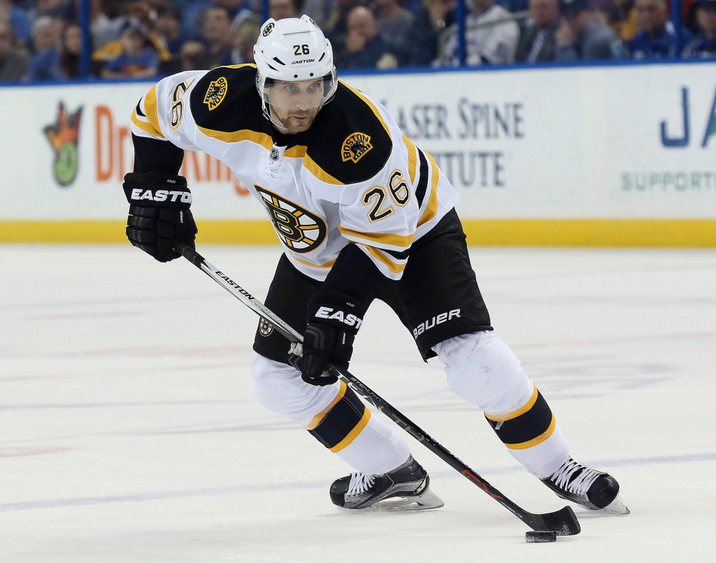Bruins Re-Sign Liles