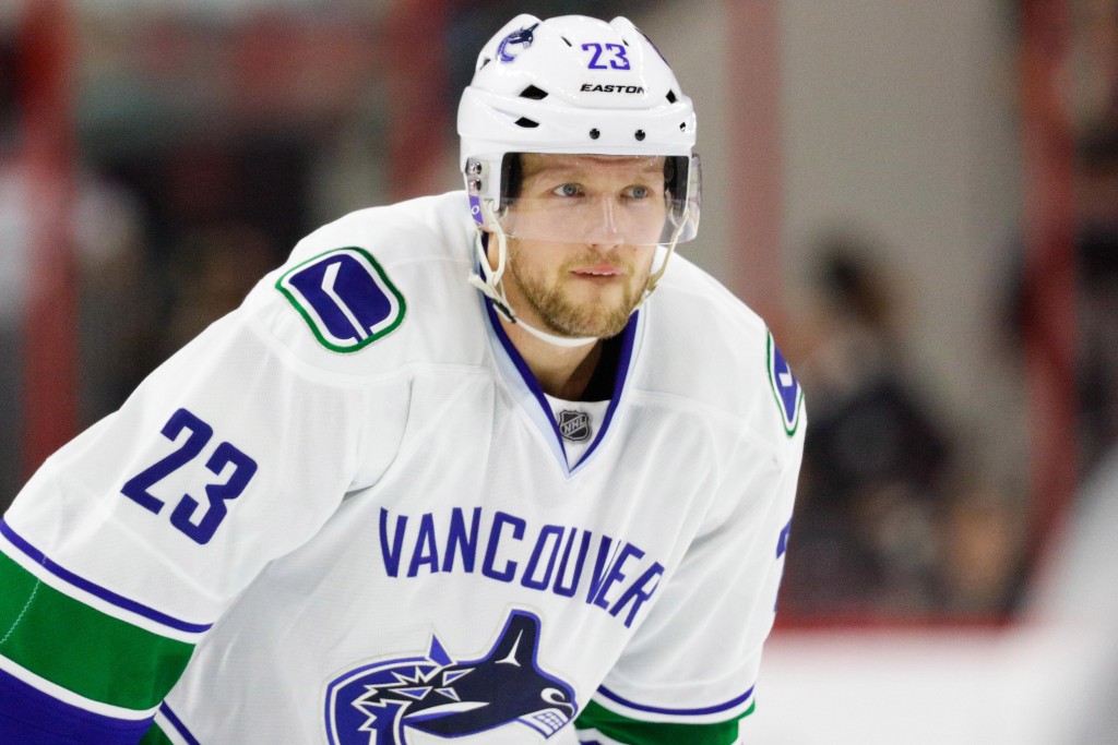 Alex Edler Re-Signs With Vancouver Canucks