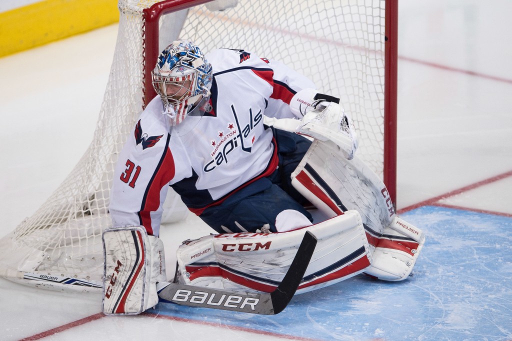 Philipp Grubauer Re-Signs With Washington Capitals