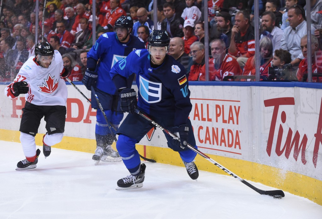 Christian Ehrhoff Signs In Germany