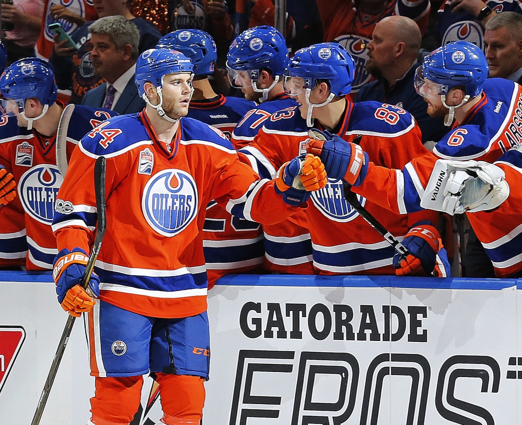 Zach Kassian Re-Signs With Edmonton Oilers