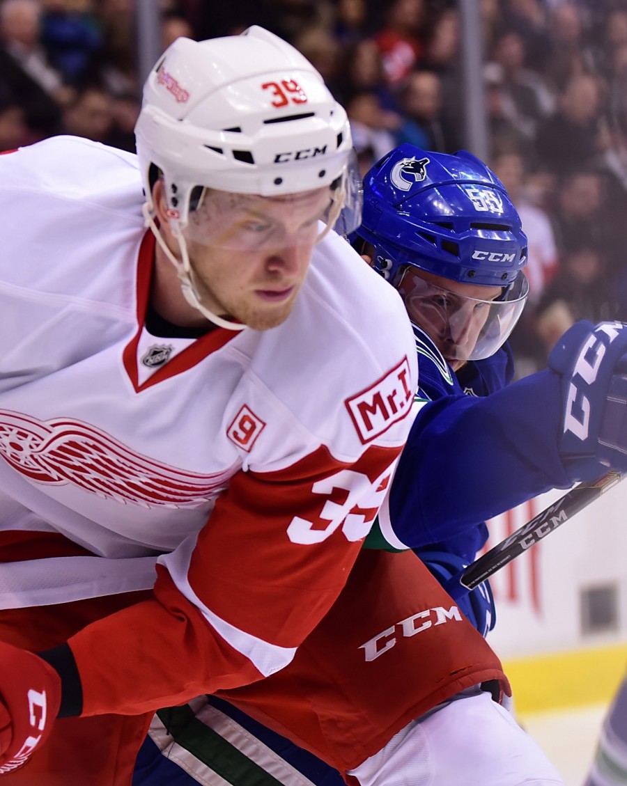 Anthony Mantha Re-Signs With Detroit Red Wings