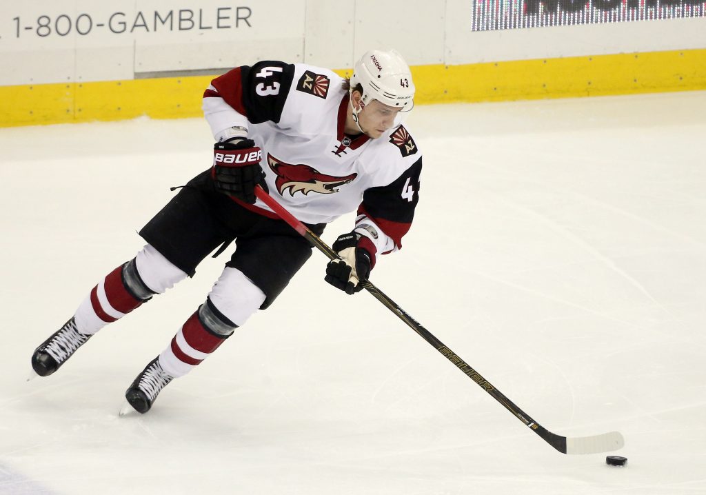 Sergei Plotnikov Re-Signs In KHL