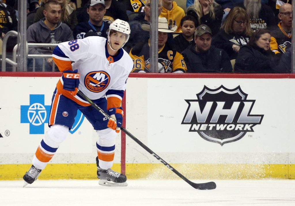 Blackhawks Sign Brandon Davidson To A One-Year Contract