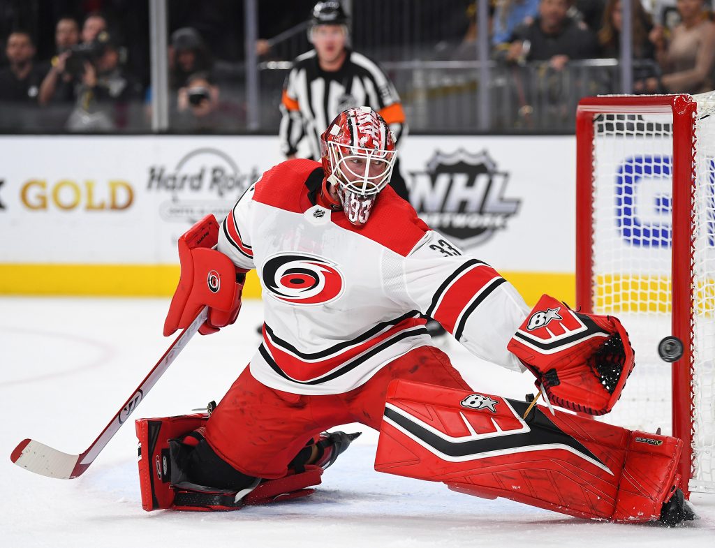 Scott Darling, Scottie Upshall Sign In Europe