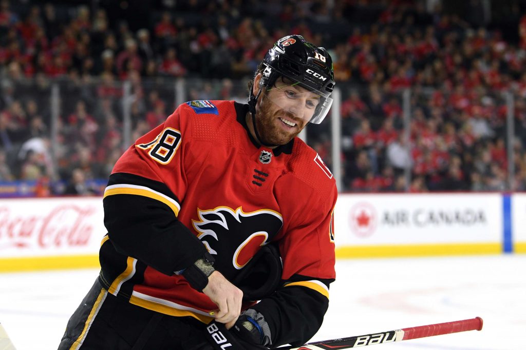 Pacific Notes: Neal, Hughes, Golden Knights