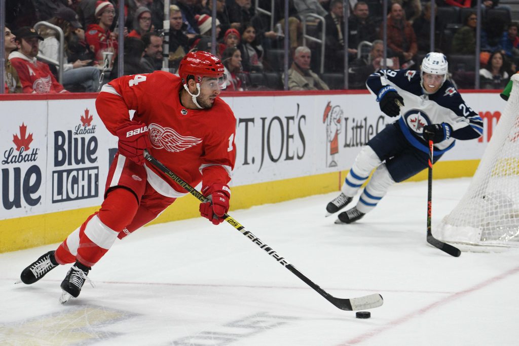 Detroit Red Wings Extend Robby Fabbri