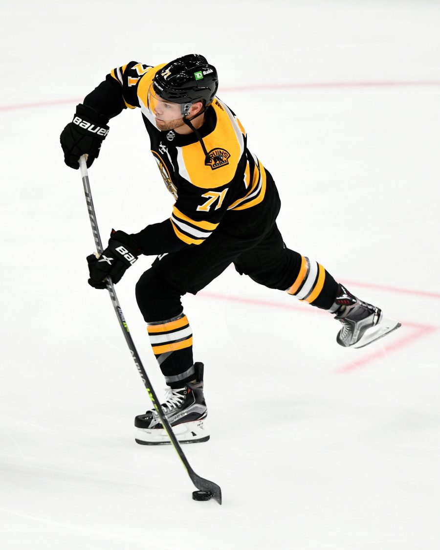 Boston Bruins Sign Taylor Hall