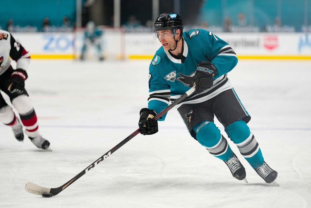 Dylan Gambrell Re-Signs With San Jose Sharks