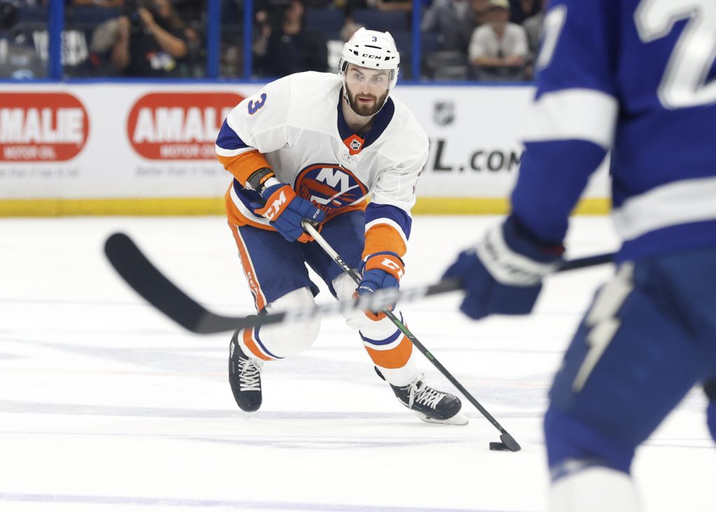 Adam Pelech Signs Eight-Year Contract