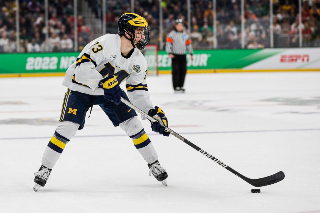 Blue Jackets Sign Kent Johnson