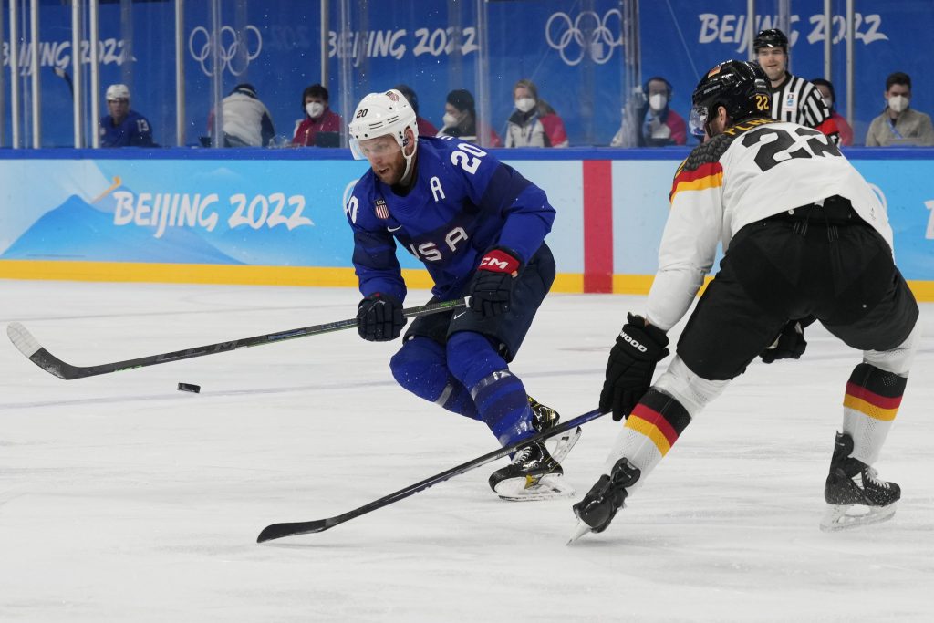 Red Wings Sign Steven Kampfer