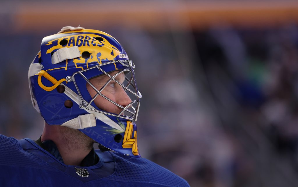 Buffalo Sabres Extend Craig Anderson