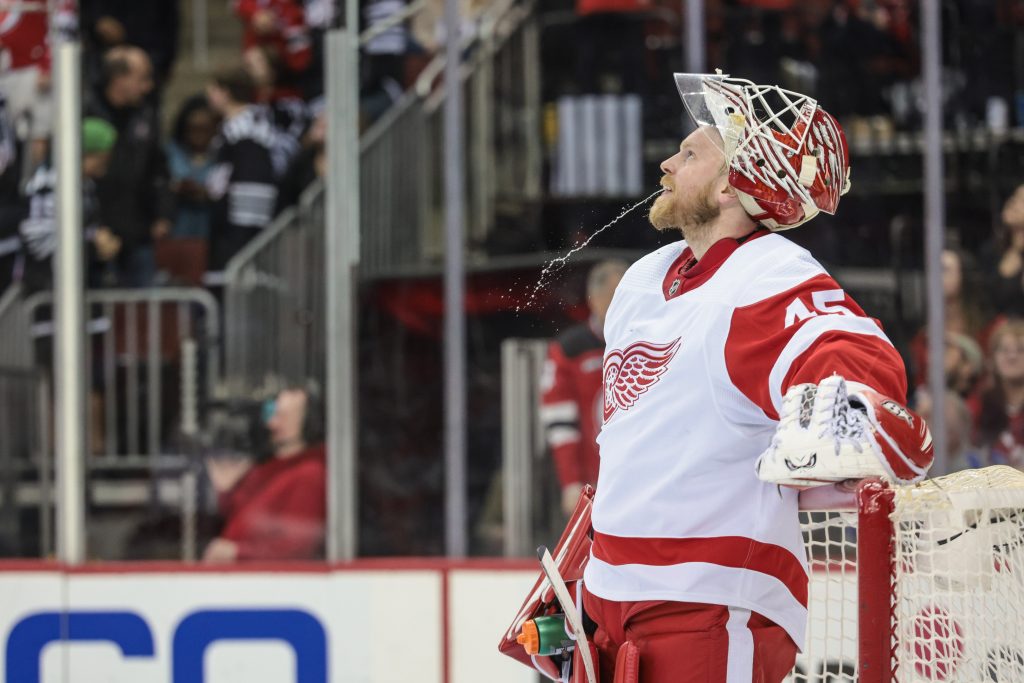 Ottawa Senators Claim Magnus Hellberg