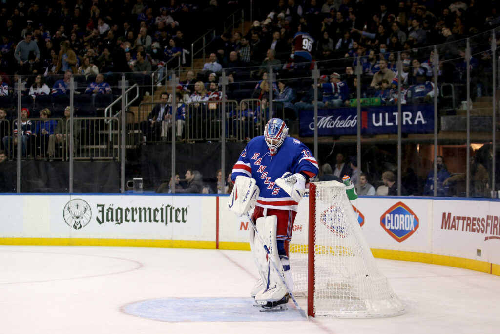 Adam Huska Signs In KHL