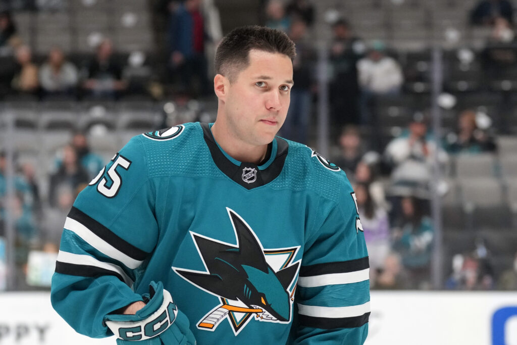 Dallas Stars Sign Derrick Pouliot