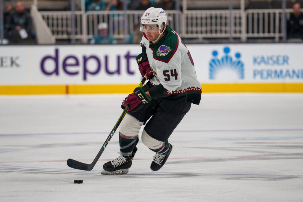 Edmonton Oilers Re-Sign Cam Dineen