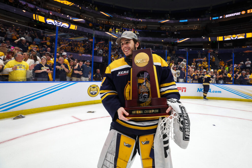 Carolina Hurricanes Sign Yaniv Perets