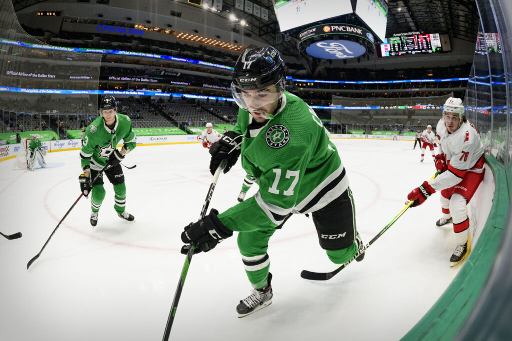 Dallas Stars Re-Sign Nicholas Caamano, Scott Reedy
