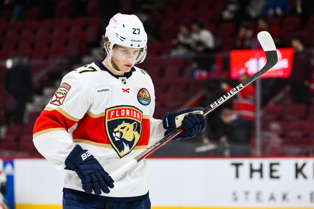 Florida Panthers Extend Eetu Luostarinen