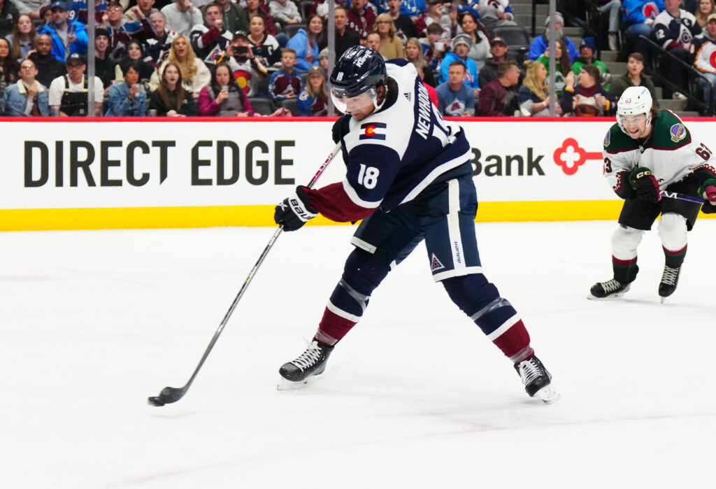 Montreal Canadiens Sign Alex Newhook