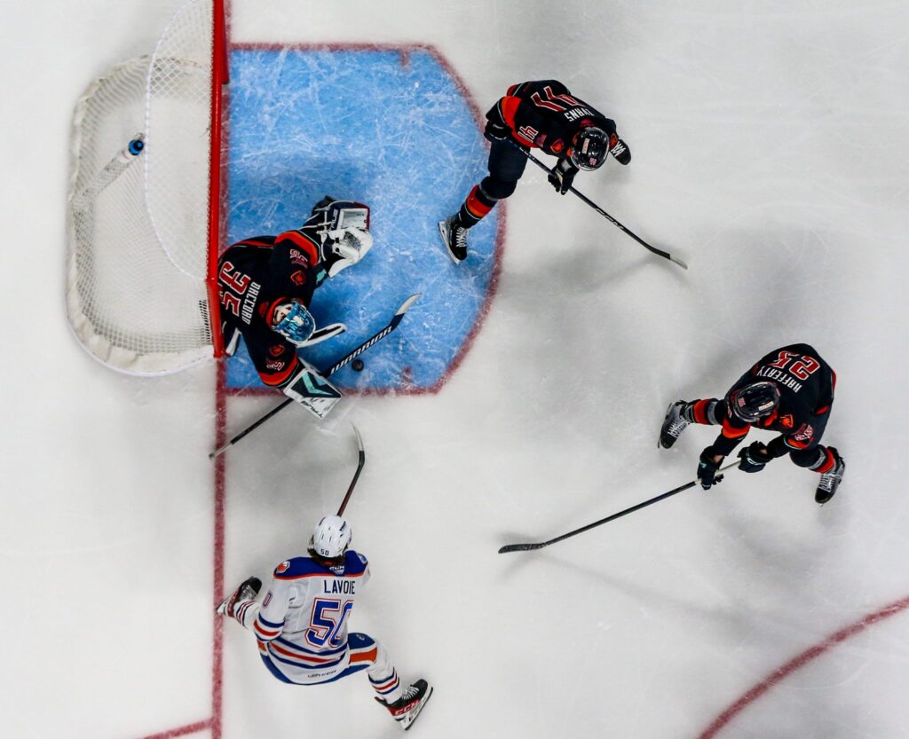 West Notes: Oilers, Lavoie, Jets