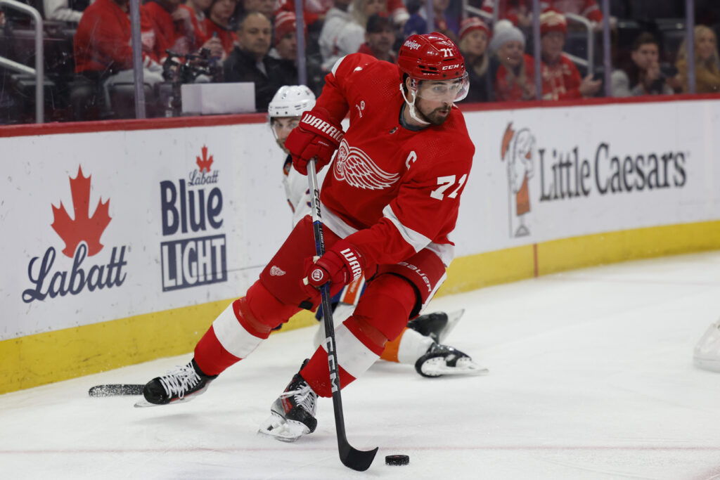 Dylan Larkin Out 2 Weeks With Lower-Body Injury