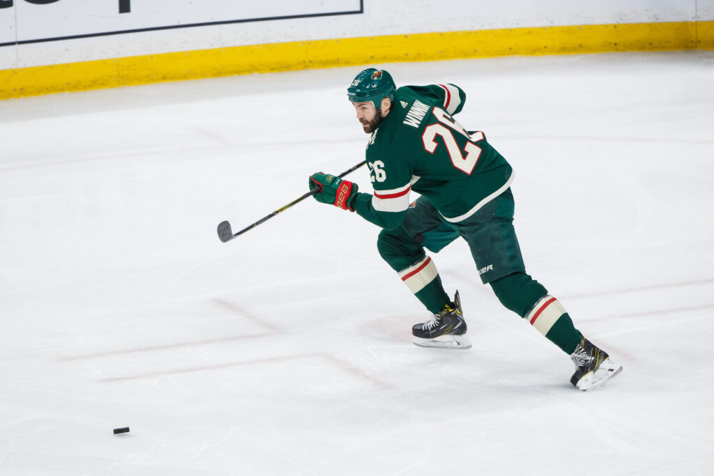 Daniel Winnik Announces Retirement