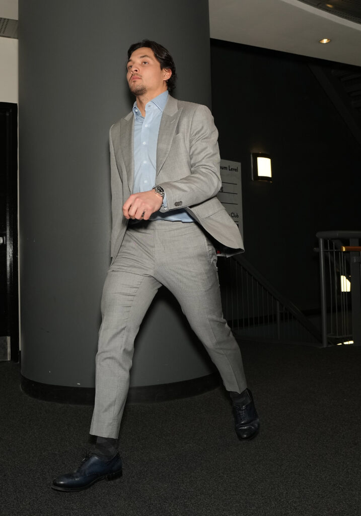 Maple Leafs Re-Sign Nicholas Robertson