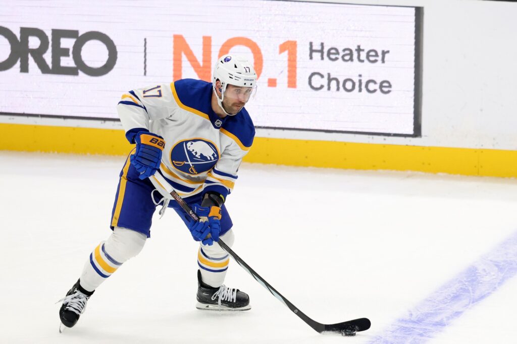 Bruins' Tanner Jeannot Out With Undisclosed Injury - BVM Sports