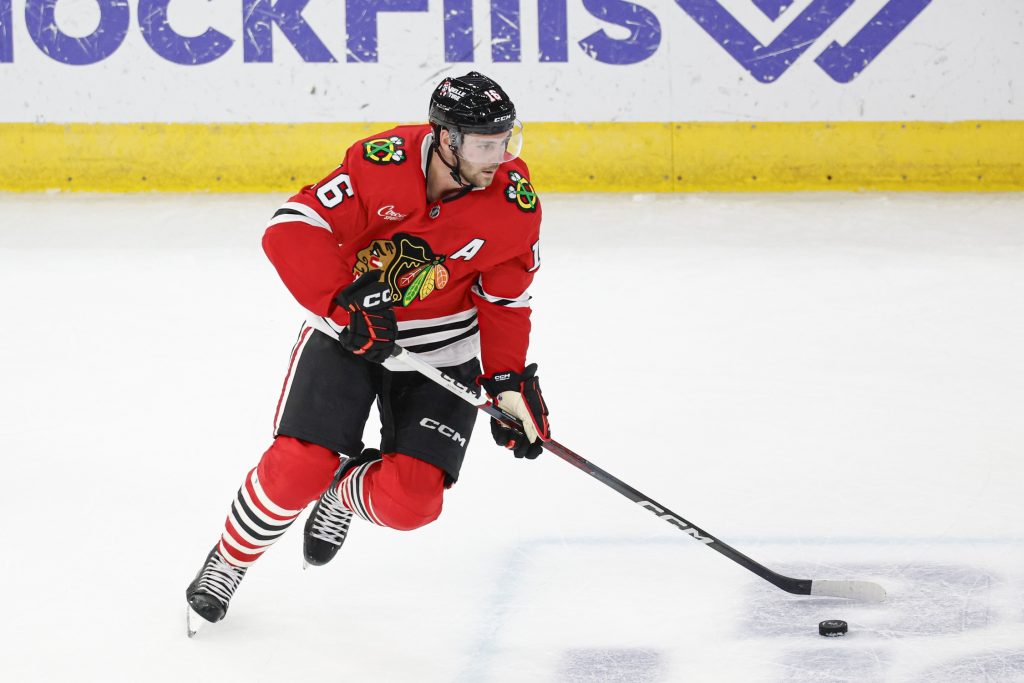 Blackhawks Place Jason Dickinson On IR, Assign Louis Crevier To AHL