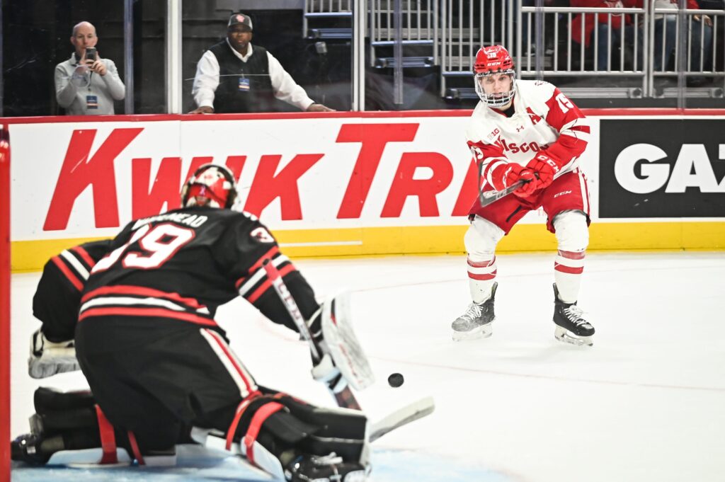 Golden Knights Sign Goaltender Cameron Whitehead