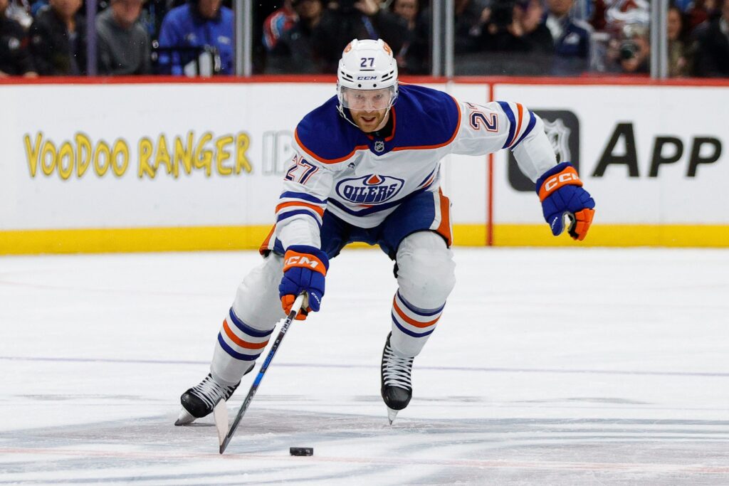 Oilers Have Held Extension Talks With Brett Kulak – Pro Hockey Rumors