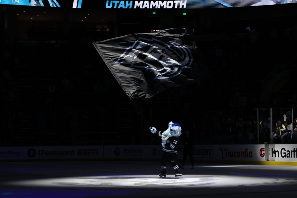 Mammoth Expected To Host Outdoor Game In 2026-27 – Pro Hockey Rumors